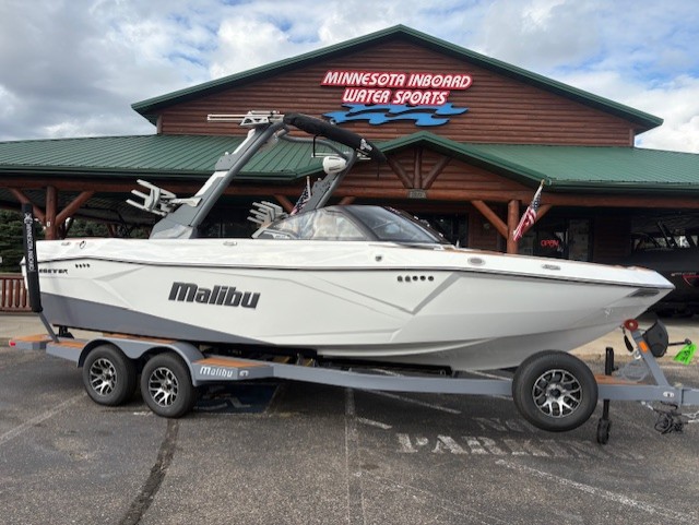 2025 Malibu 23 LSV - Minnesota Inboard Water Sports